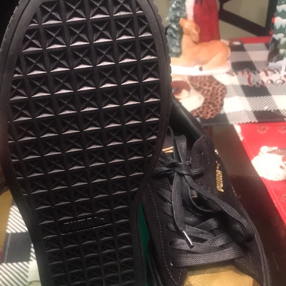 Puma | Shoes | Puma Gold Toe Sneakers | Poshmark